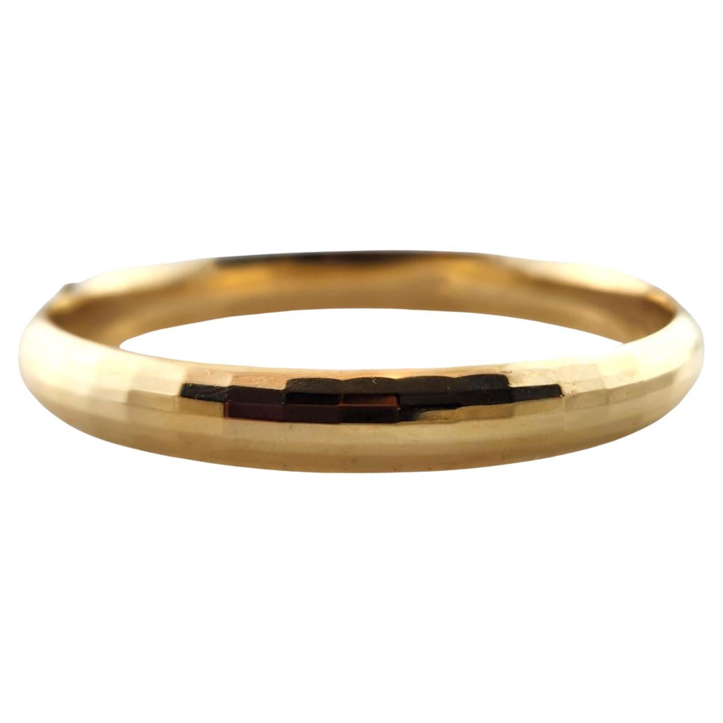 14 Karat Yellow Gold Oval Bangle Bracelet #19770 For Sale at 1stDibs