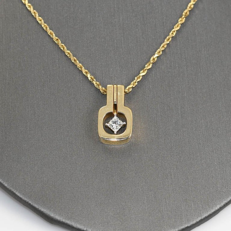 14K Yellow Gold Princess cut Diamond Pendant and Chain 14.3gr For Sale ...