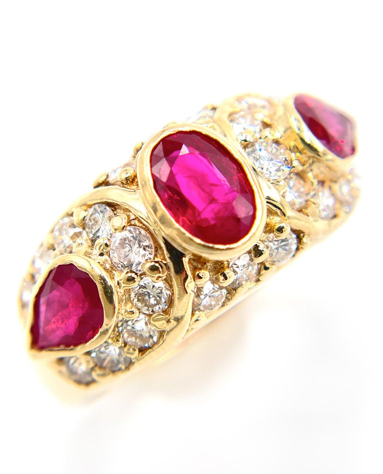 14K Yellow Gold Ruby and Diamond Right Hand Ring For Sale at 1stDibs