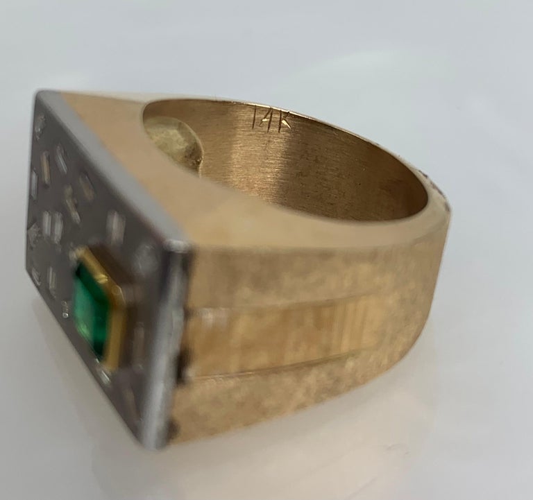 14K Yellow Gold Square Shaped Emerald Diamond Ring For Sale at 1stDibs