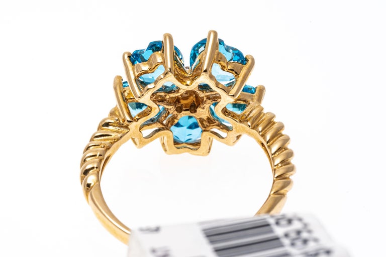 14k Yellow Gold Swiss Blue Topaz Flower Form Ring For Sale at 1stDibs