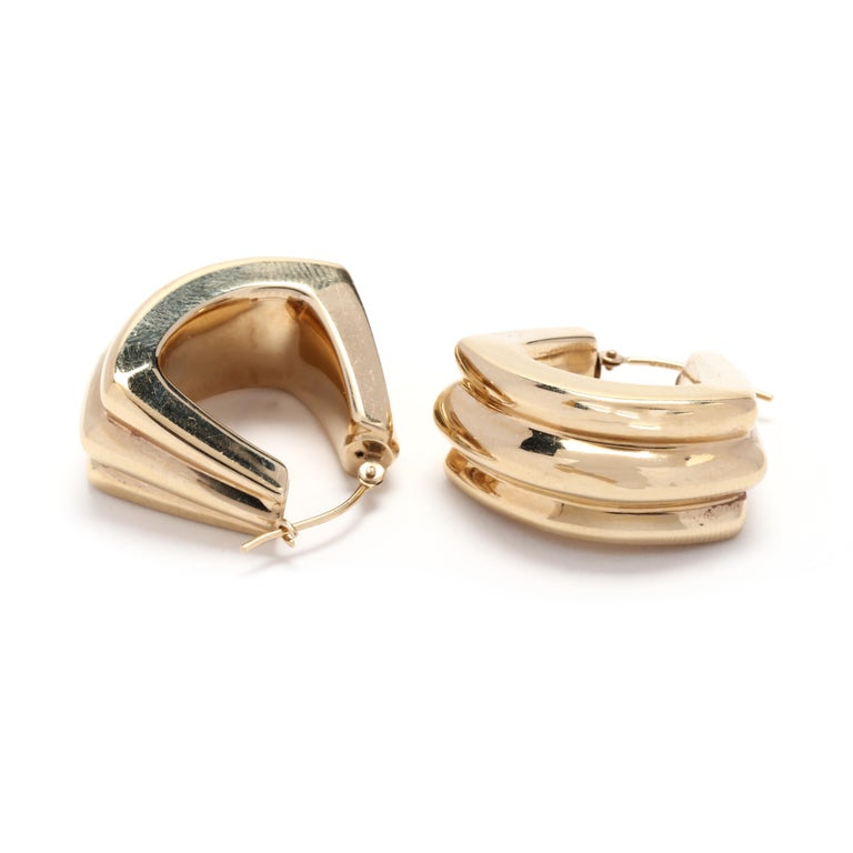 14Y Ridged Tapered Triangular Hoops For Sale at 1stDibs