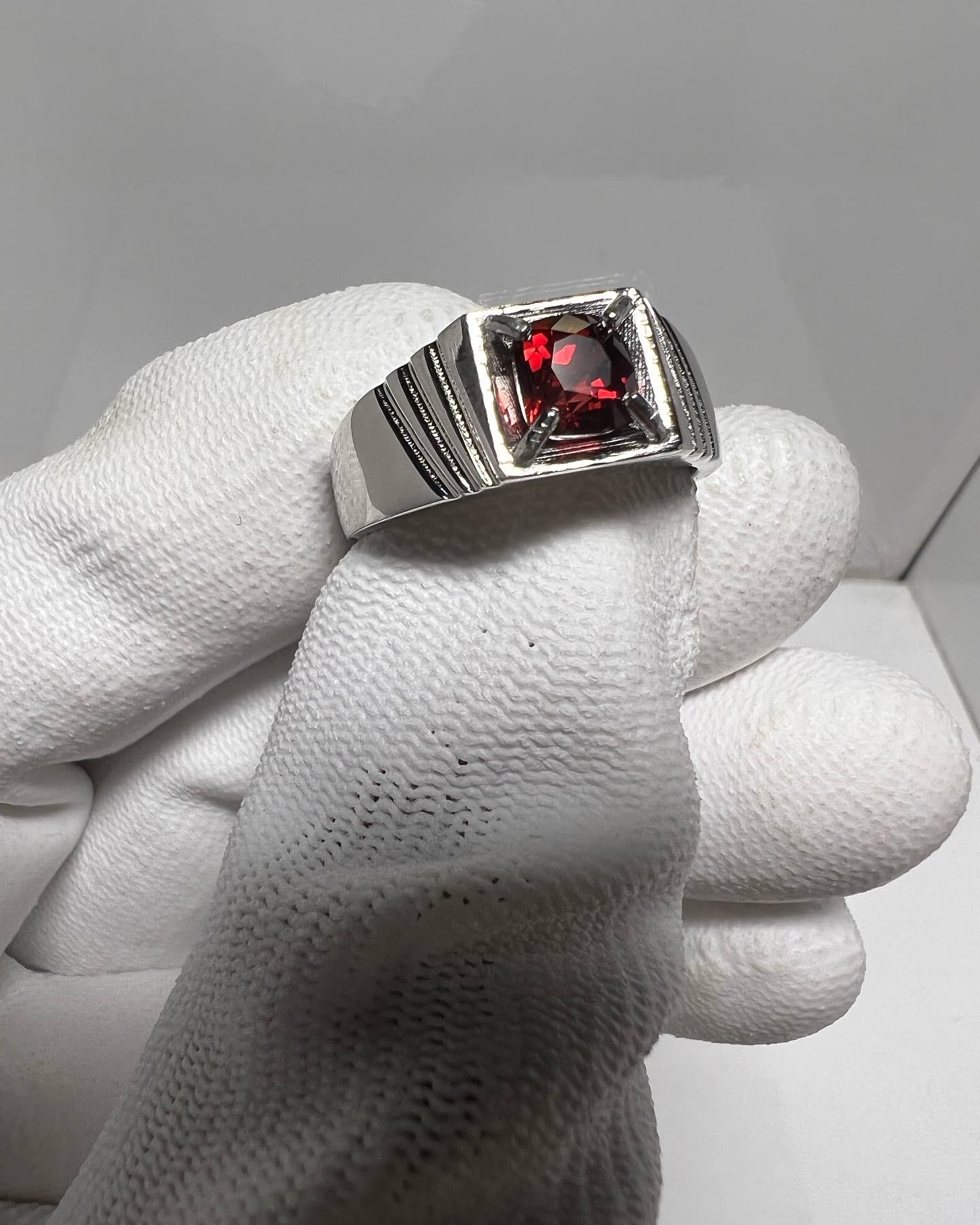 1.5 Carat Vivid Red Spinel Mens Silver Ring For Sale at 1stDibs | mens ...