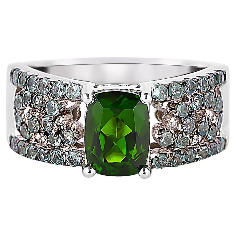 1.50 Carat Chrome Diopside Ring in 14 Karat White Gold For Sale at 1stDibs