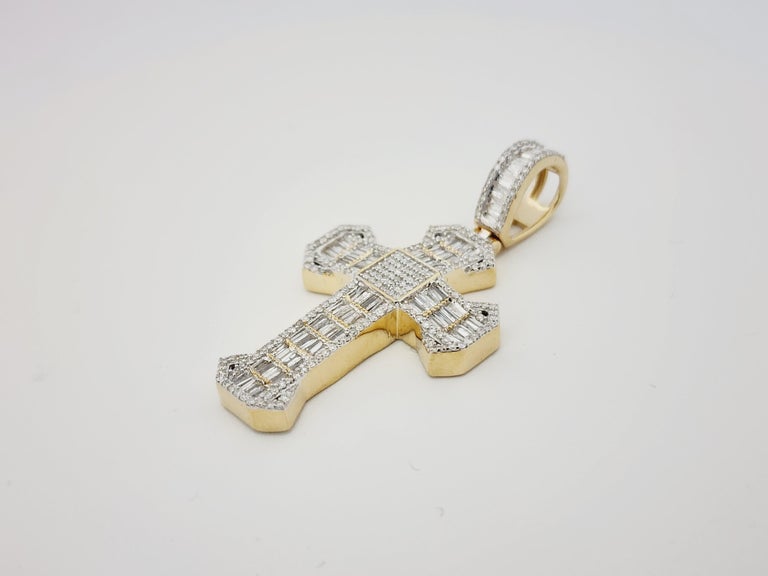 1.50 Carat Diamond Cross Pendant 14 Karat Yellow Gold For Sale at 1stDibs