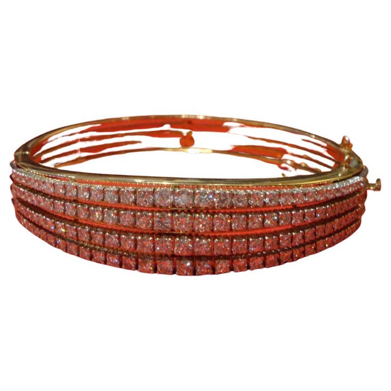 $15, 000 14KT Fancy Large 5CT Glittering Fancy Round Diamond Bangle ...