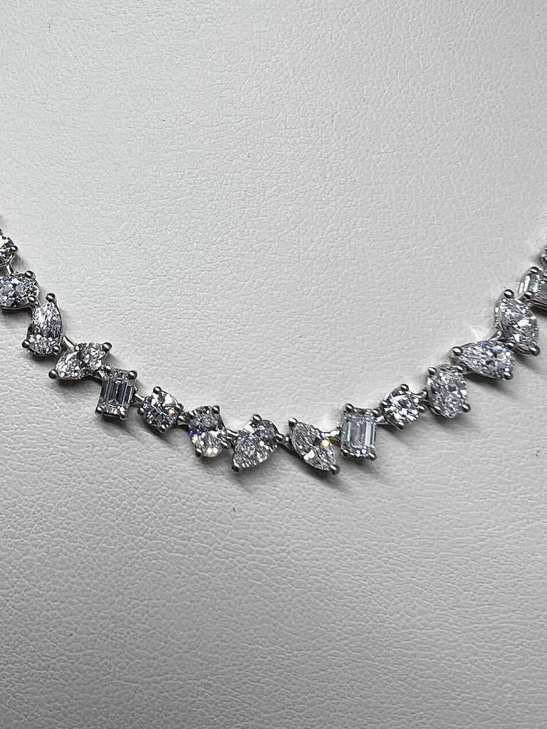 15.89 Ct Mixed Shape Diamond Necklace For Sale at 1stDibs