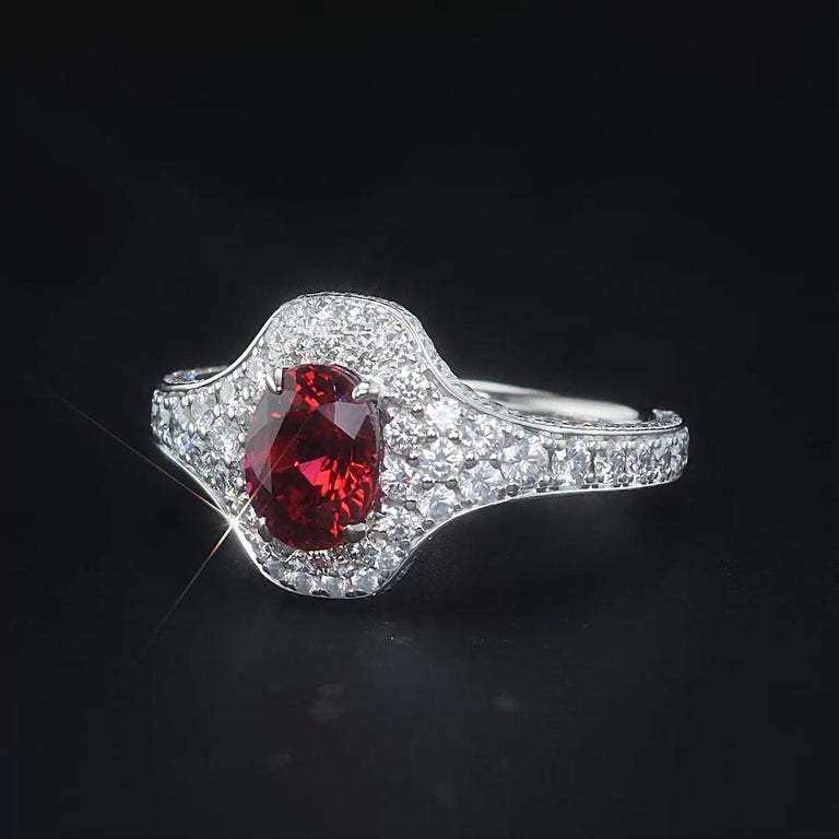 1.59 Carat No Heat Vivid Red Ruby 18 Karat Ring For Sale at 1stDibs