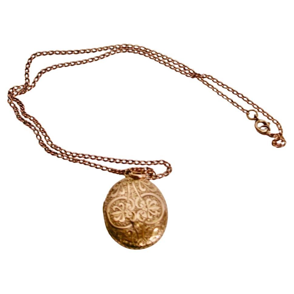 15ct Gold Victorian Back and Front Locket on 9ct Gold Chain, Dated ...
