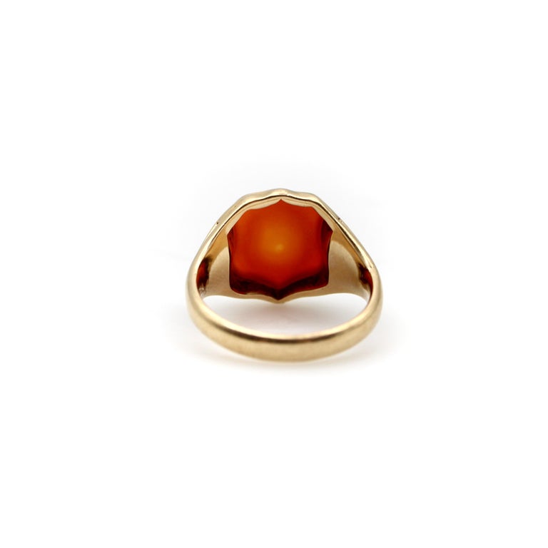 15K Gold Victorian Banded Agate Shield Shaped Signet Ring For Sale at ...