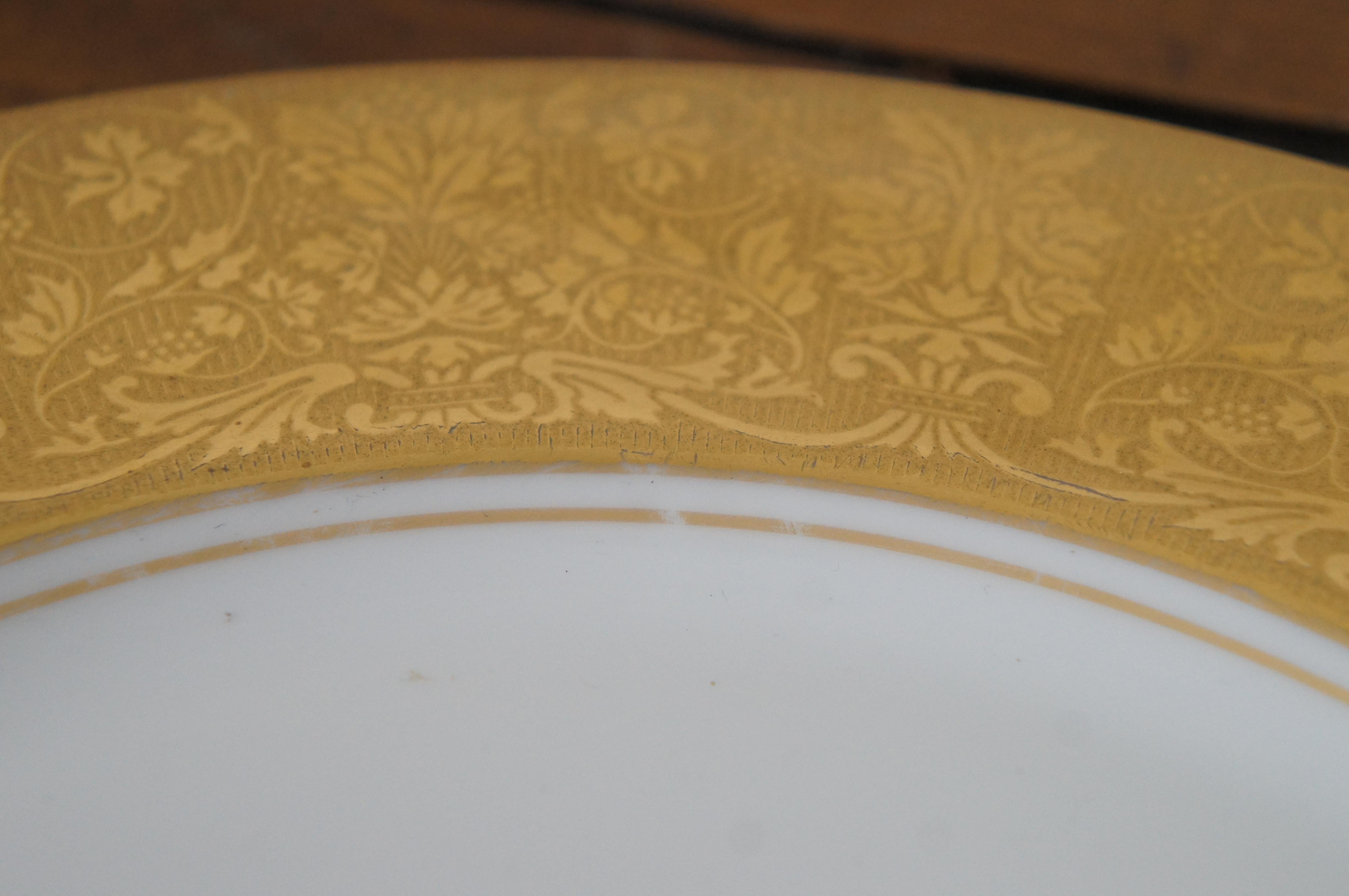 16 Heinrich and Co Selb Bavaria Gold Encrusted Broad Side Dinner Plates ...
