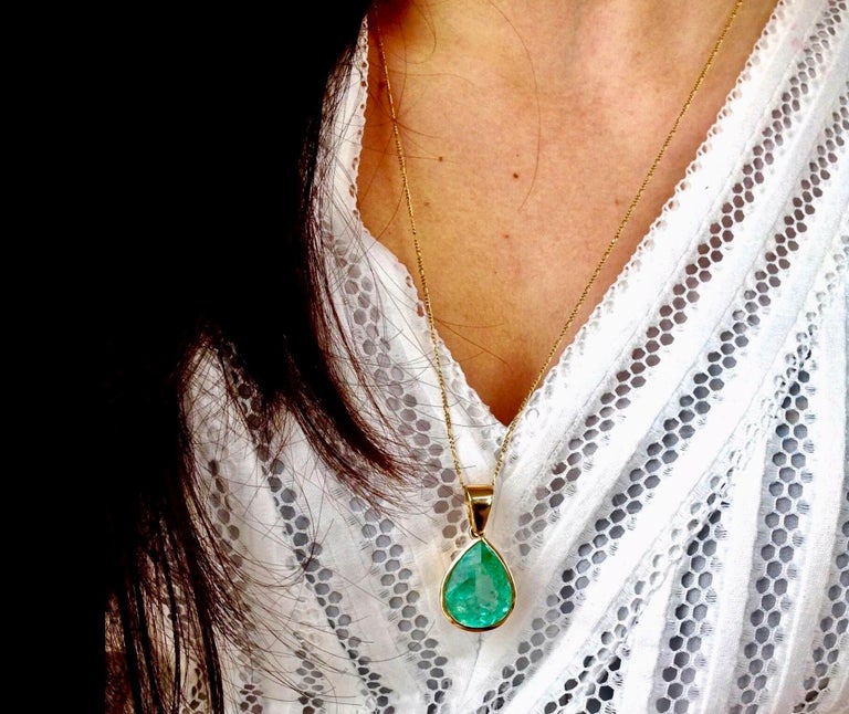 16.5 Carat Certified Natural Colombian Emerald Pear Cut Pendant ...