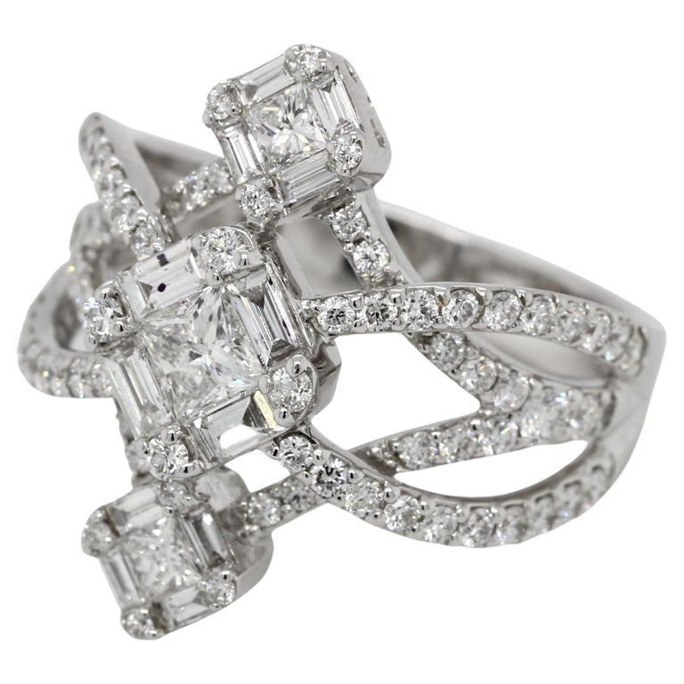 1.65 Carat Diamond Illusion Wedding Ring in 18 Karat Gold For Sale at ...