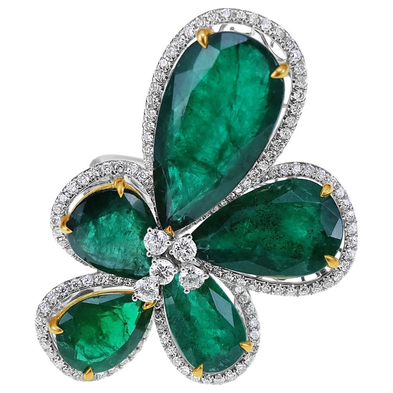16.64 Carat Emerald Flower Cluster Ring For Sale at 1stDibs