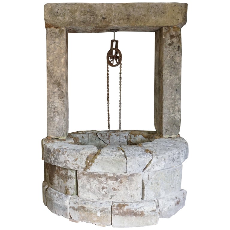 16th Century French Well at 1stDibs
