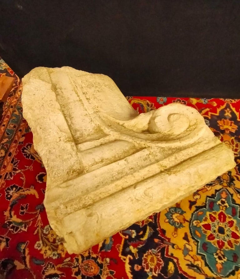 16th Century, Pair of Capitals, in White Stone with Noble Coat of Arms ...