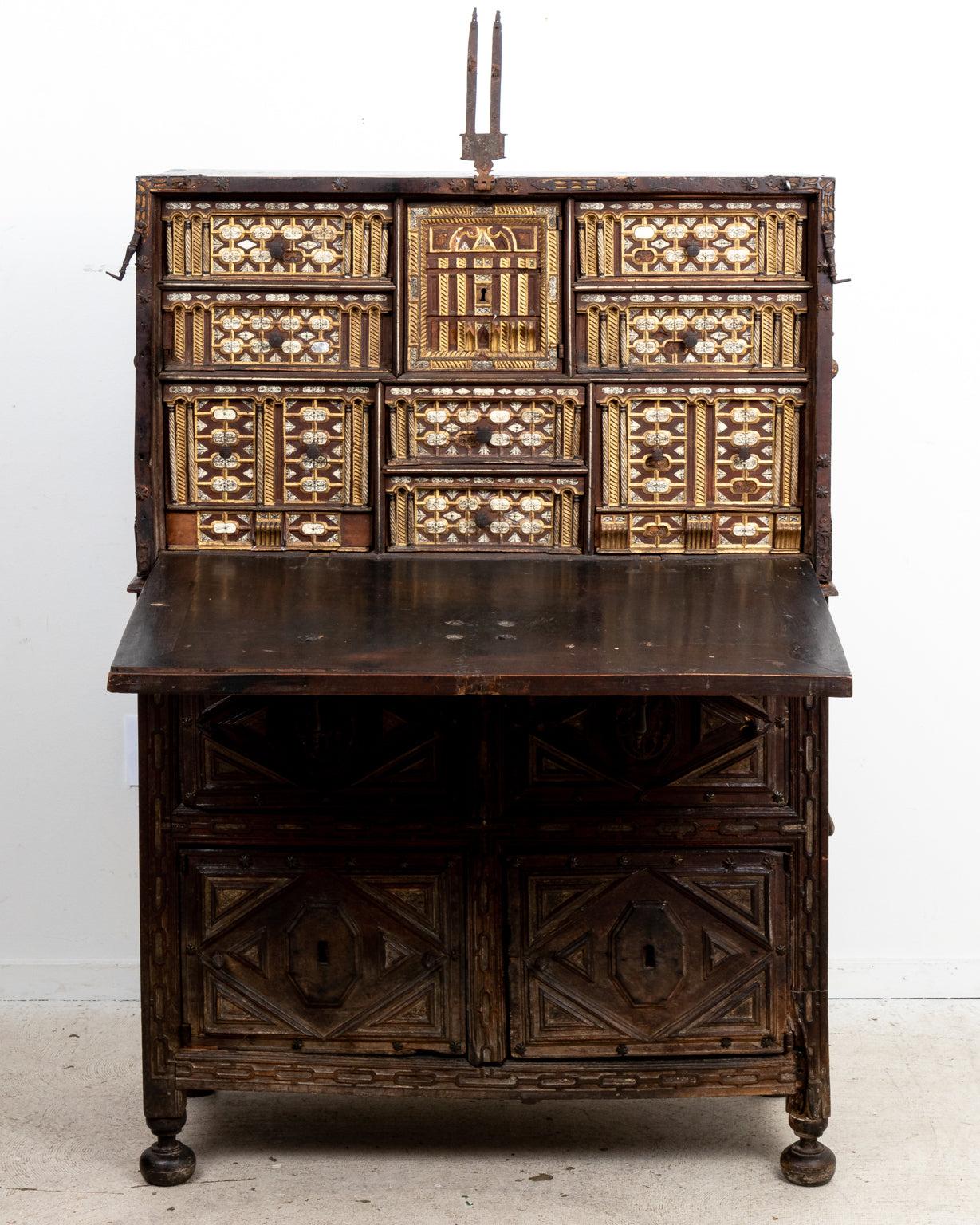 17th Century Spanish Vargueno Baroque Desk For Sale at 1stDibs