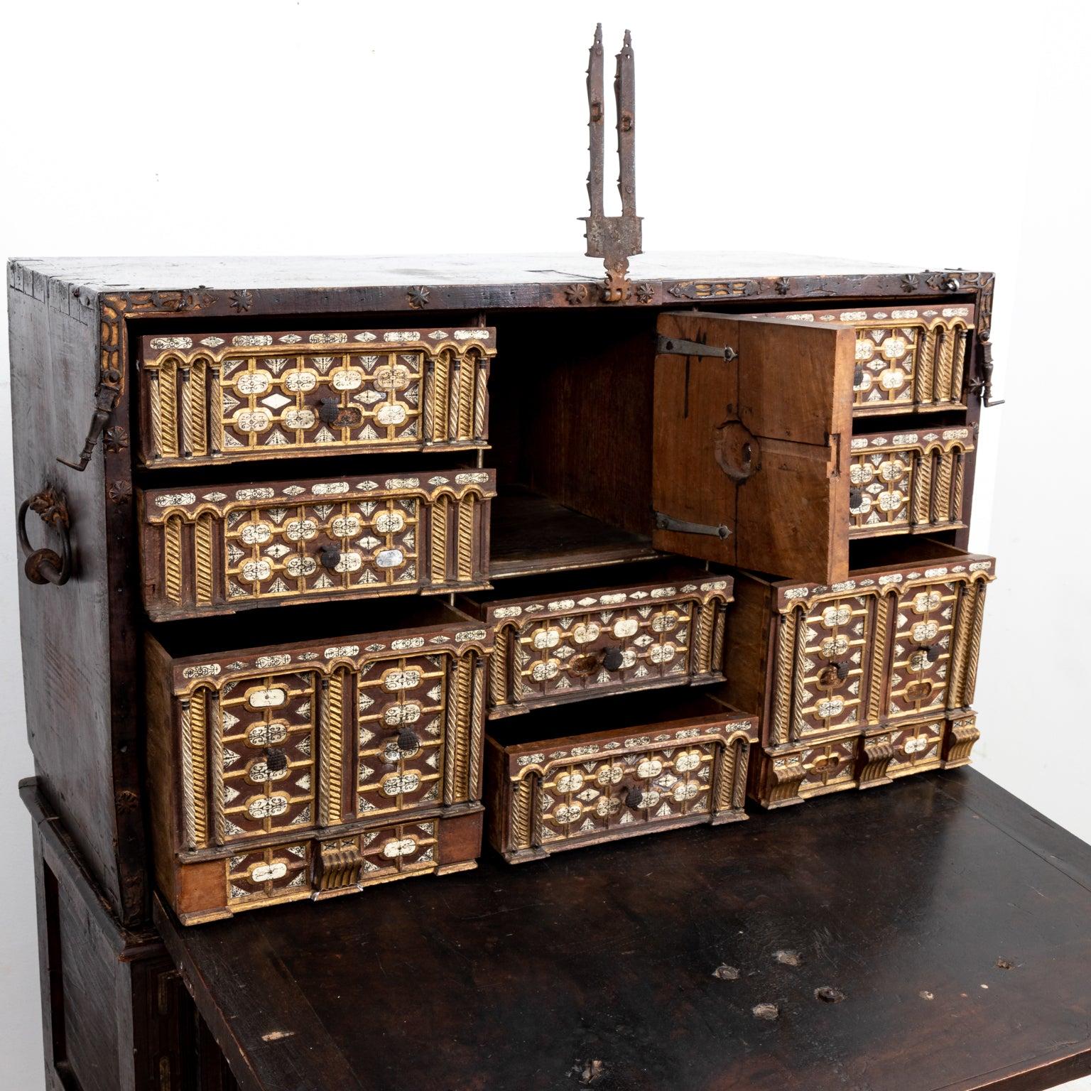 17th Century Spanish Vargueno Baroque Desk For Sale at 1stDibs