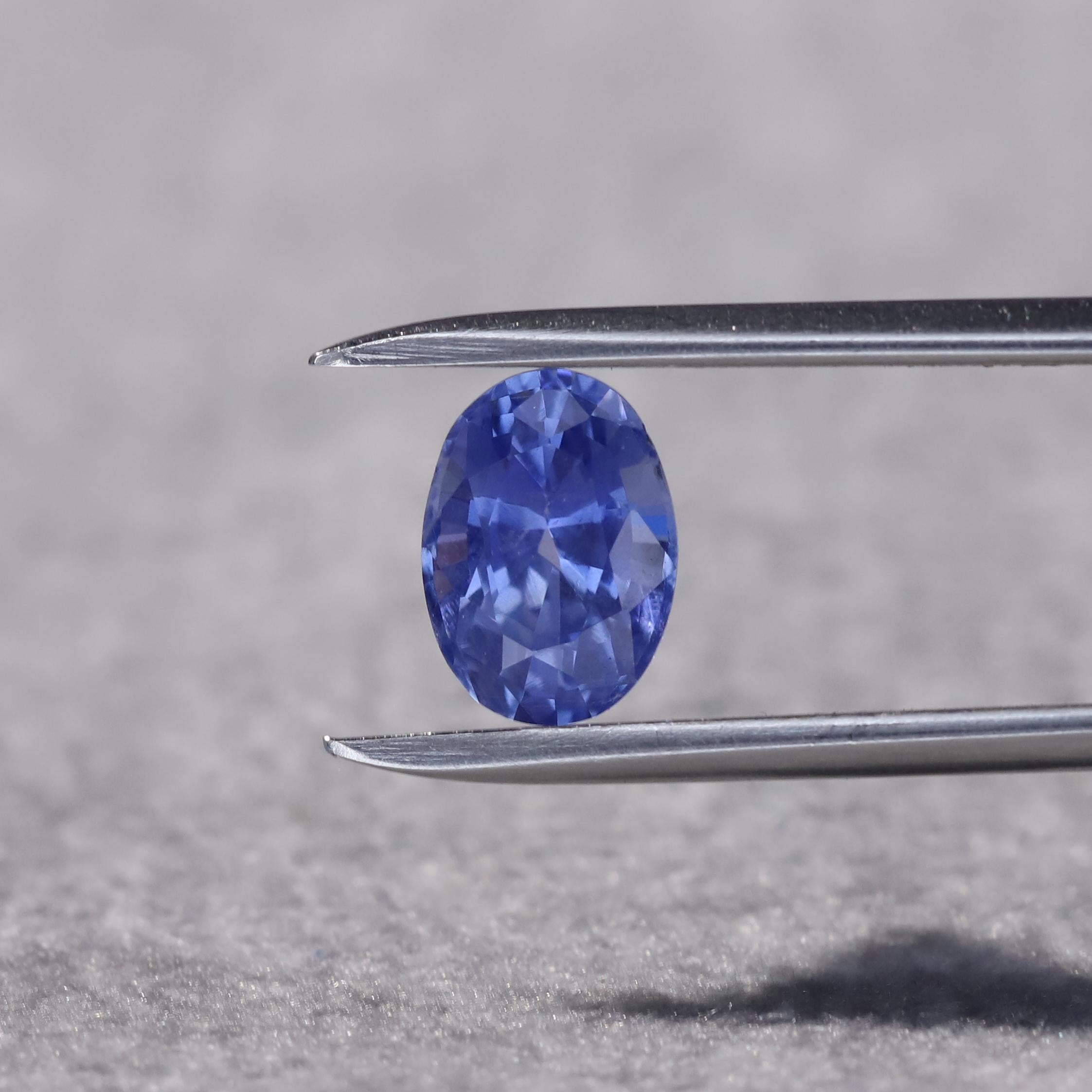1.75 Carat Natural Unheated Cornflower Blue Sapphire Loose Gemstone from Ceylon For Sale at 1stDibs