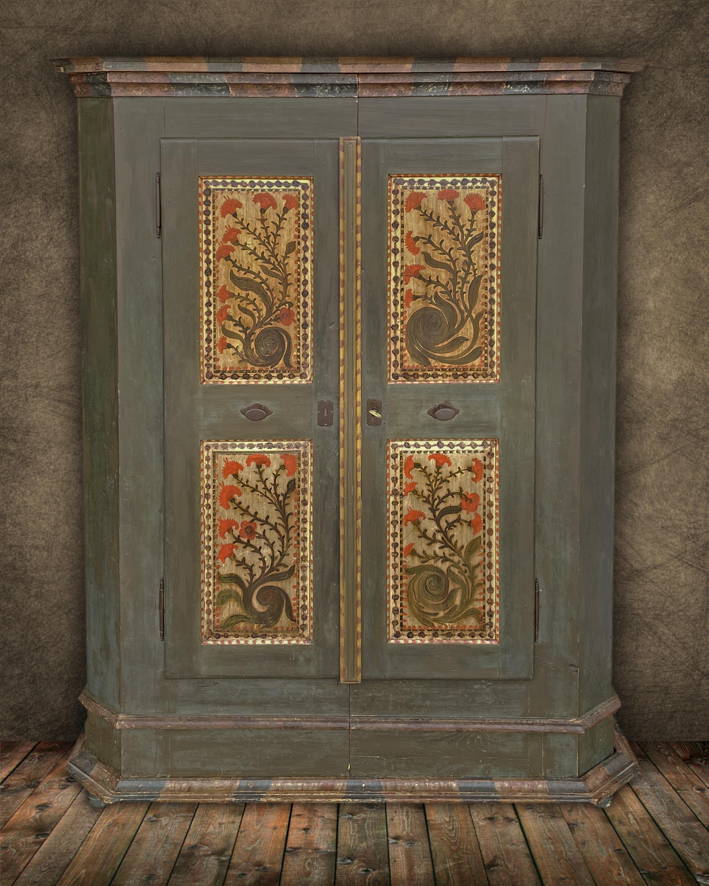1790 Green Floral Painted Wardrobe For Sale at 1stDibs