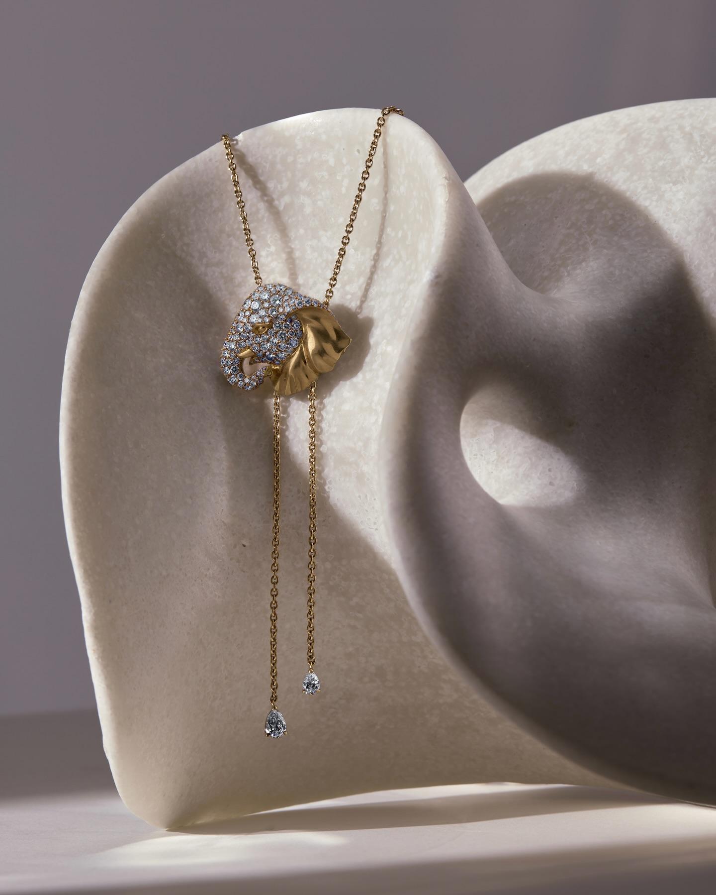 17.9g Yellow Gold Elephant Necklace with Pear-Shaped Cut Diamonds by ...