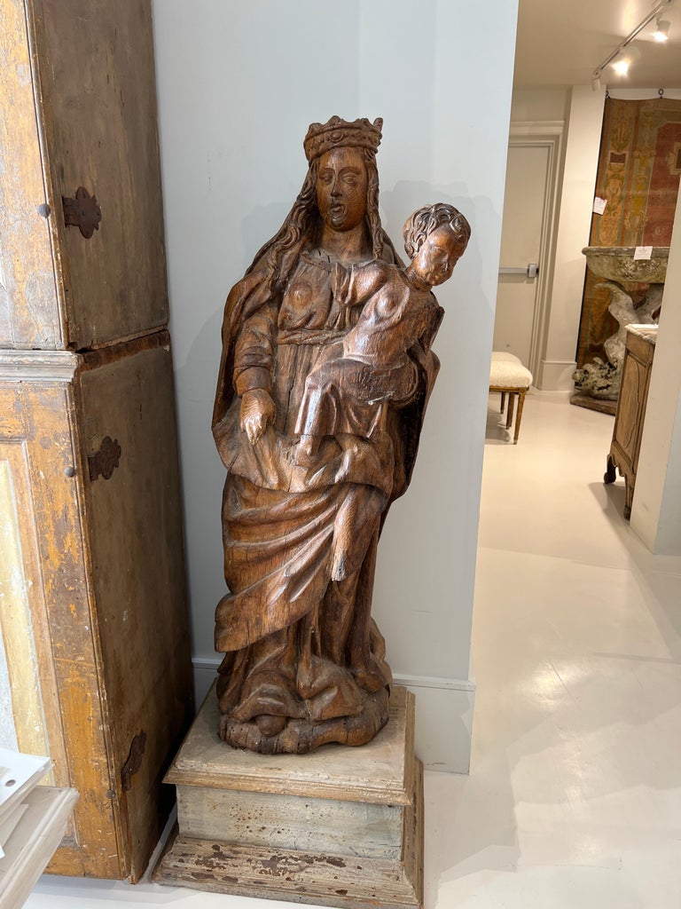 17c Madonna and Child Statue For Sale at 1stDibs