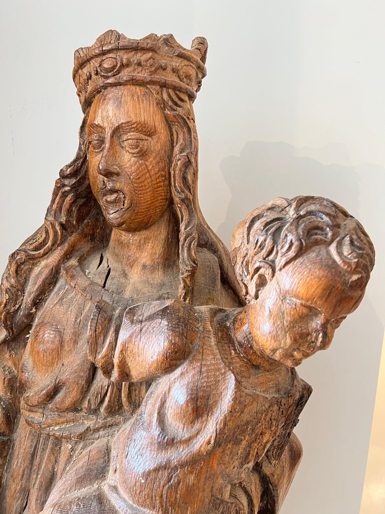 17c Madonna and Child Statue For Sale at 1stDibs