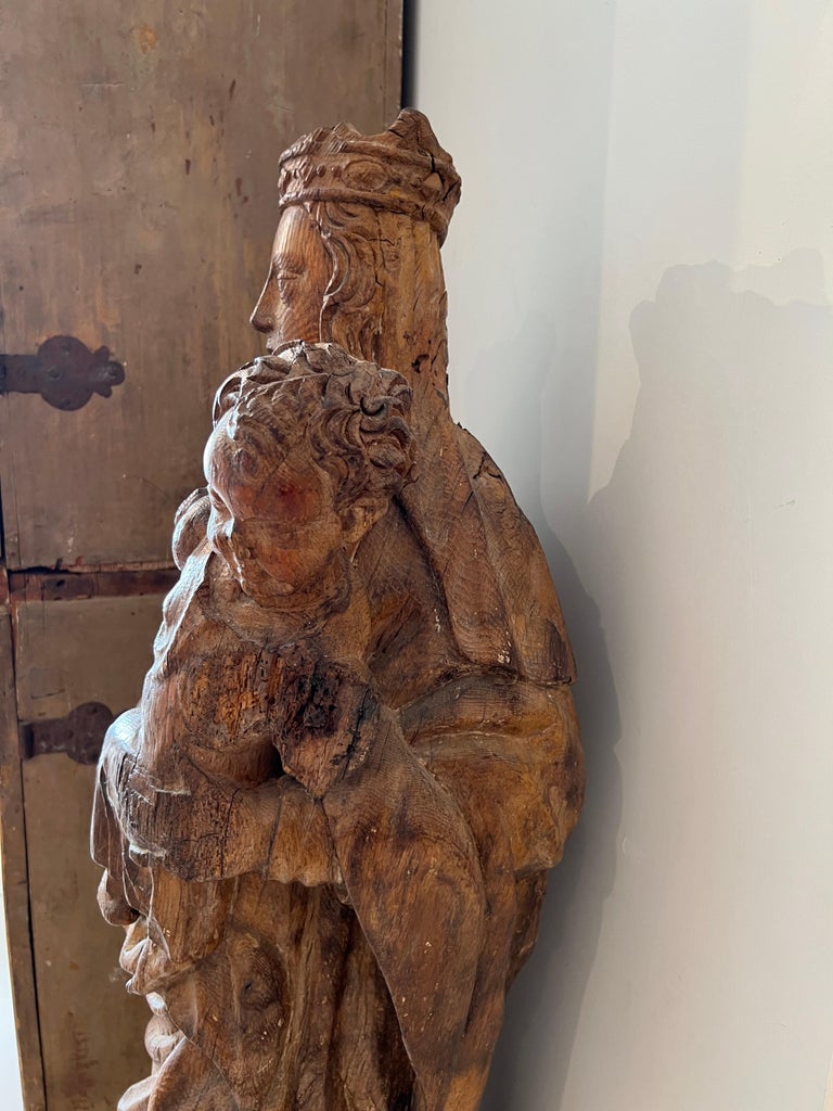 17c Madonna and Child Statue For Sale at 1stDibs