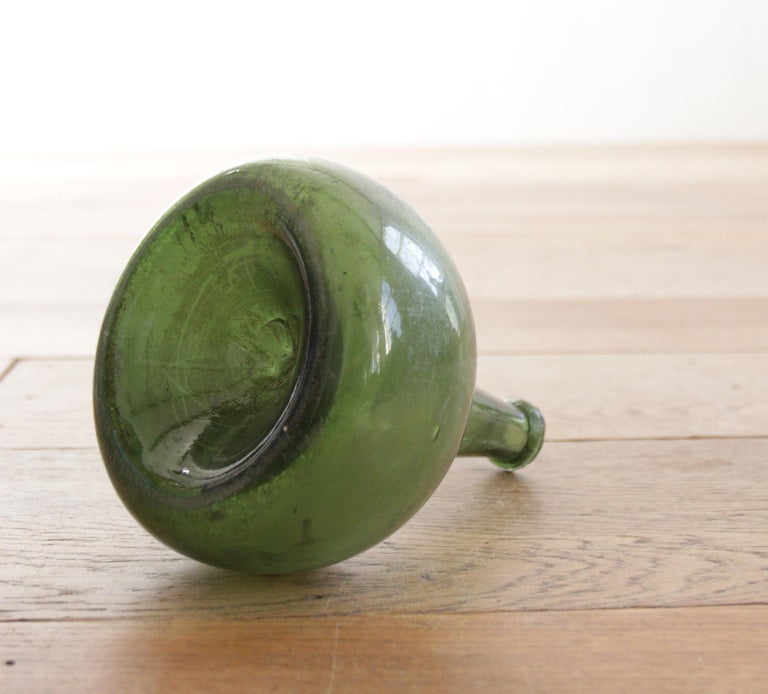 17th Century Dutch Onion Bottle Glass Wine Bottle For Sale at 1stDibs