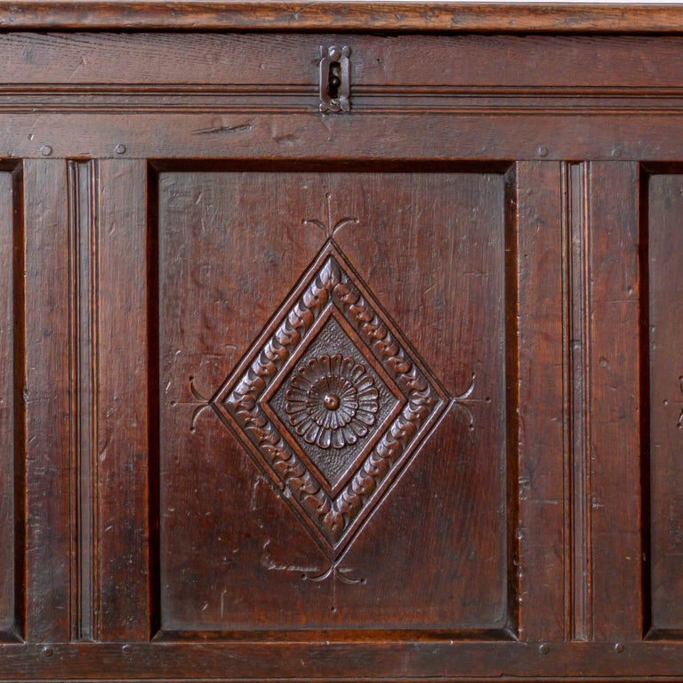 17th Century English Oak Kist For Sale at 1stDibs | kist for sale