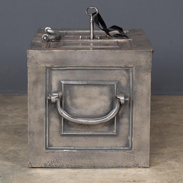 17th Century French Cast Iron Bound Strong Box, c.1690 For Sale at 1stDibs