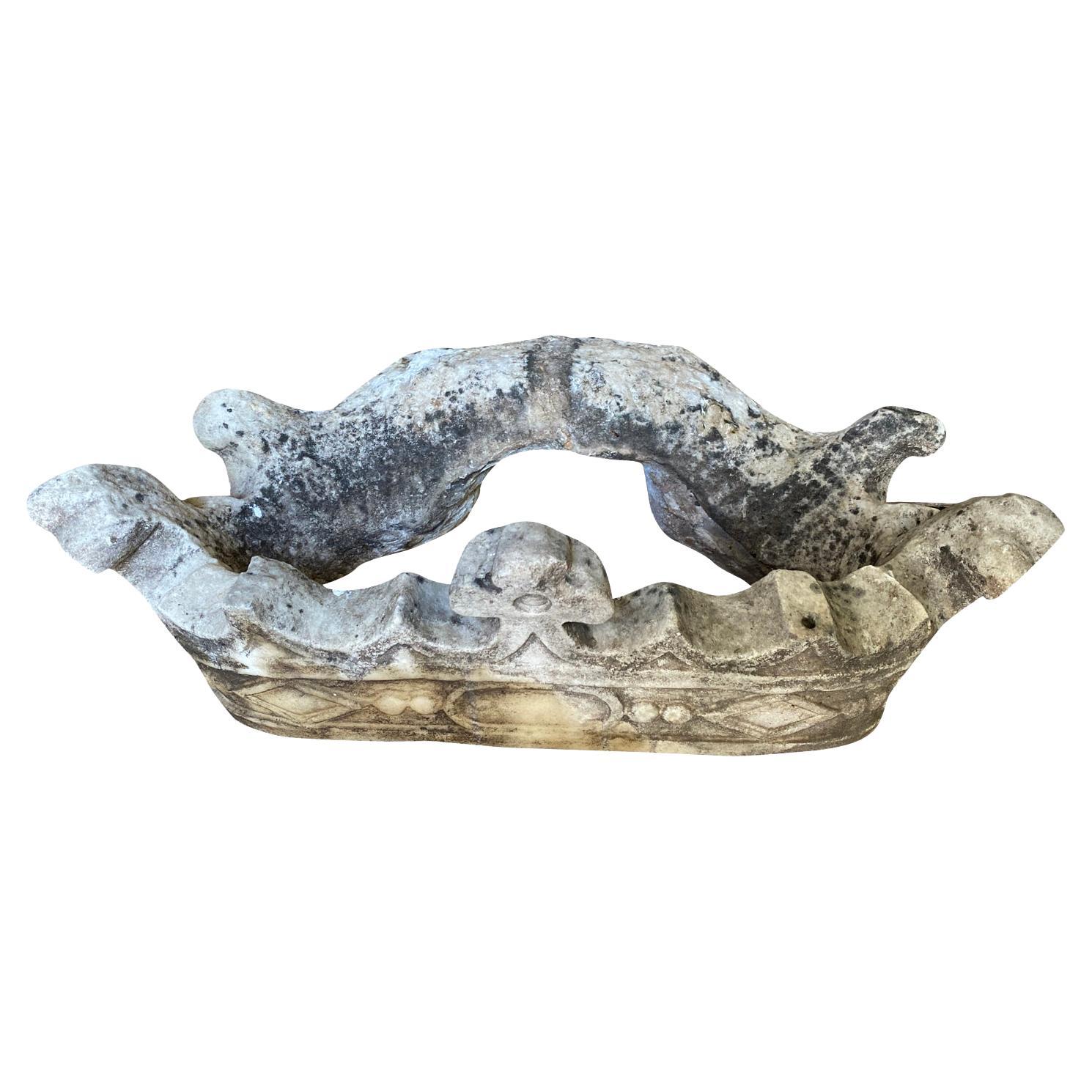 17th Century Marble Crown For Sale at 1stDibs