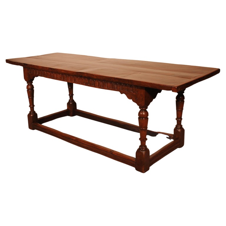 17th Century Refectory Table In Oak For Sale at 1stDibs