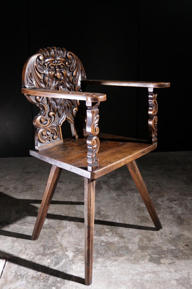 17th Century Renaissance Sgabello Walnut Chair For Sale at 1stDibs