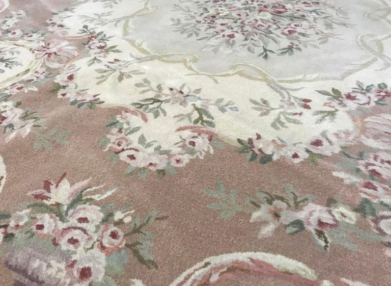 17th Century Round Traditional French Aubusson Style Flat-Weave Rug at ...