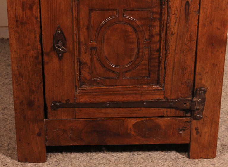 17th Century Spanish Bedside Table Or Small Cabinetin Walnut For Sale ...