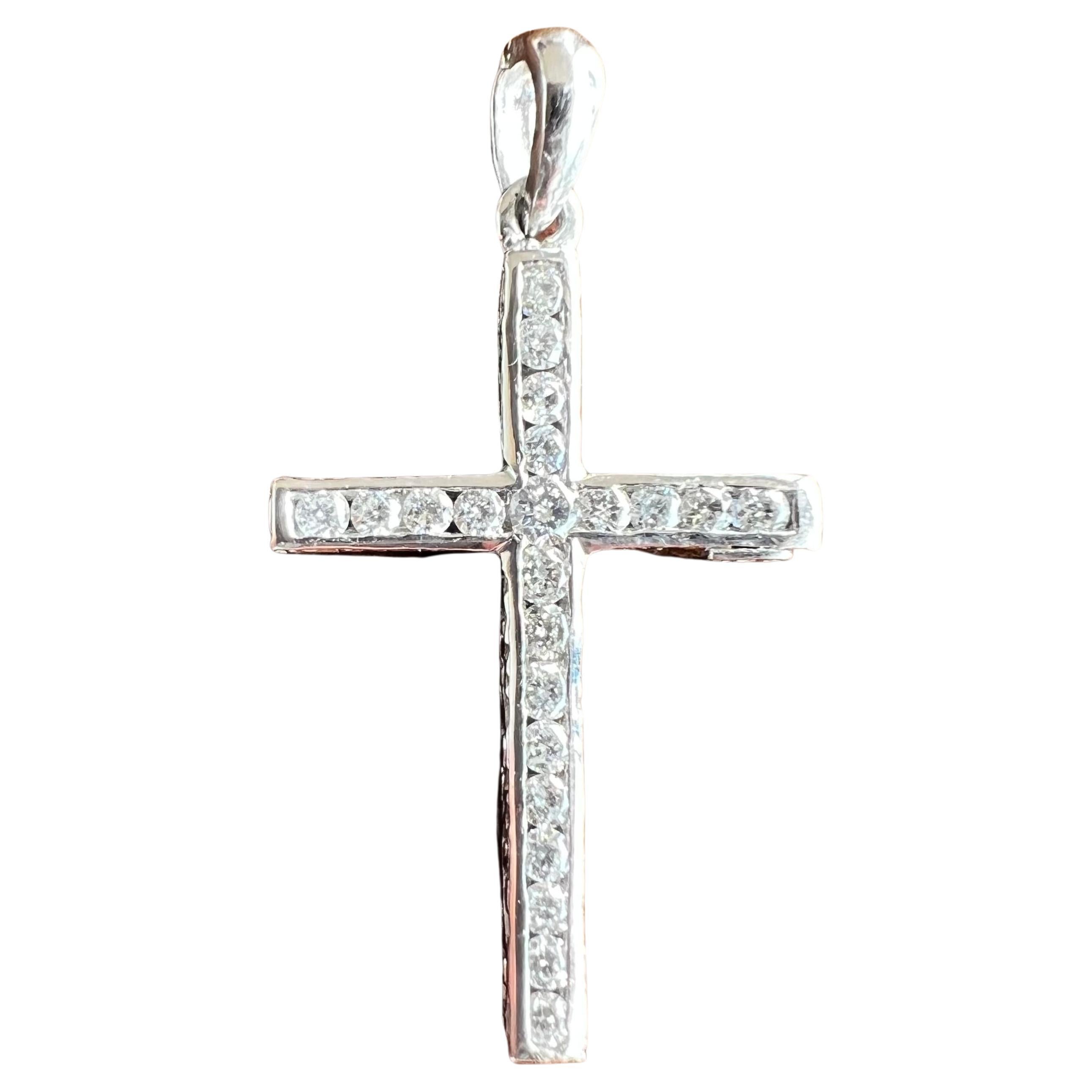 18 carat white gold reversible Cross diamonds Side and Sapphires side ...