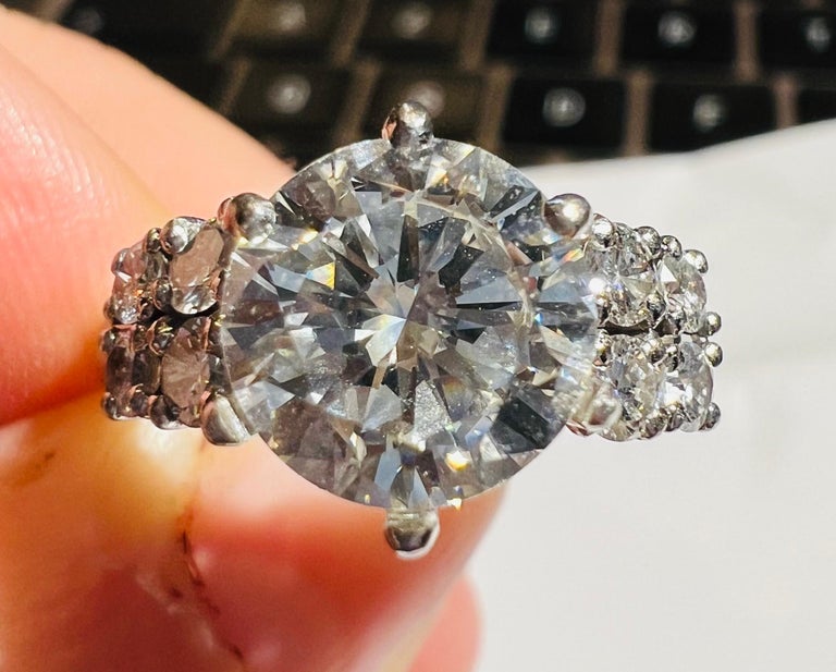 platinum Solitaire Diamond Ring of 2.12 Carat LFG Certificate For Sale ...