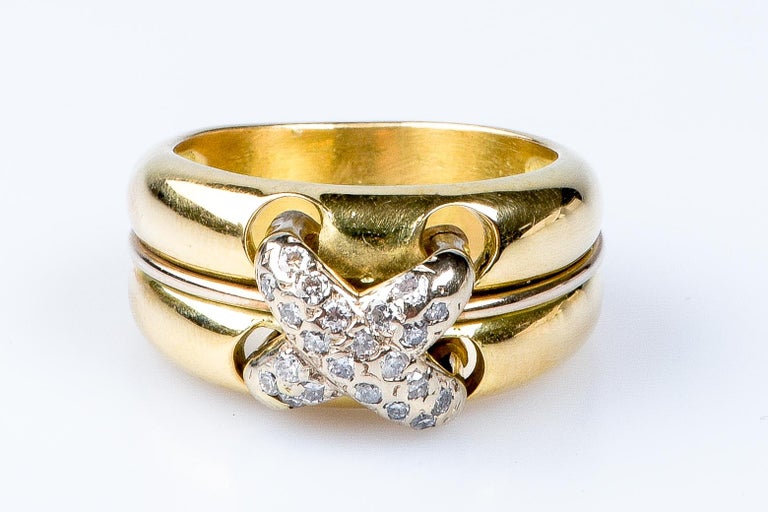 18 carat yellow gold cross diamonds ring For Sale at 1stDibs