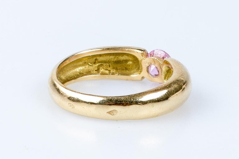 18 carat yellow gold zirconium oxide ring For Sale at 1stDibs