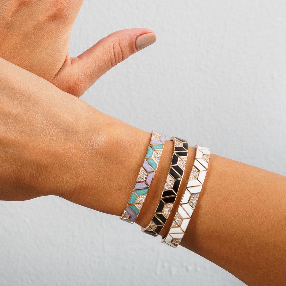 18 Karat Gold and 0.91 Carat White Diamond Elixir Bracelet by Alessa ...