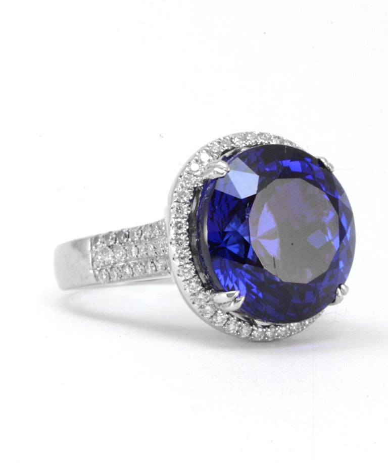 18 Karat Gold Block D Genuine Tanzanite 21.27 Carat Ring with Diamonds ...