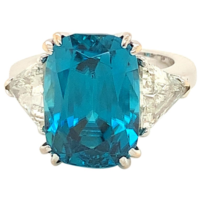 18 Karat Gold Deep Blue Zircon 16.61 Carat Ring with Diamonds 1.50 ...