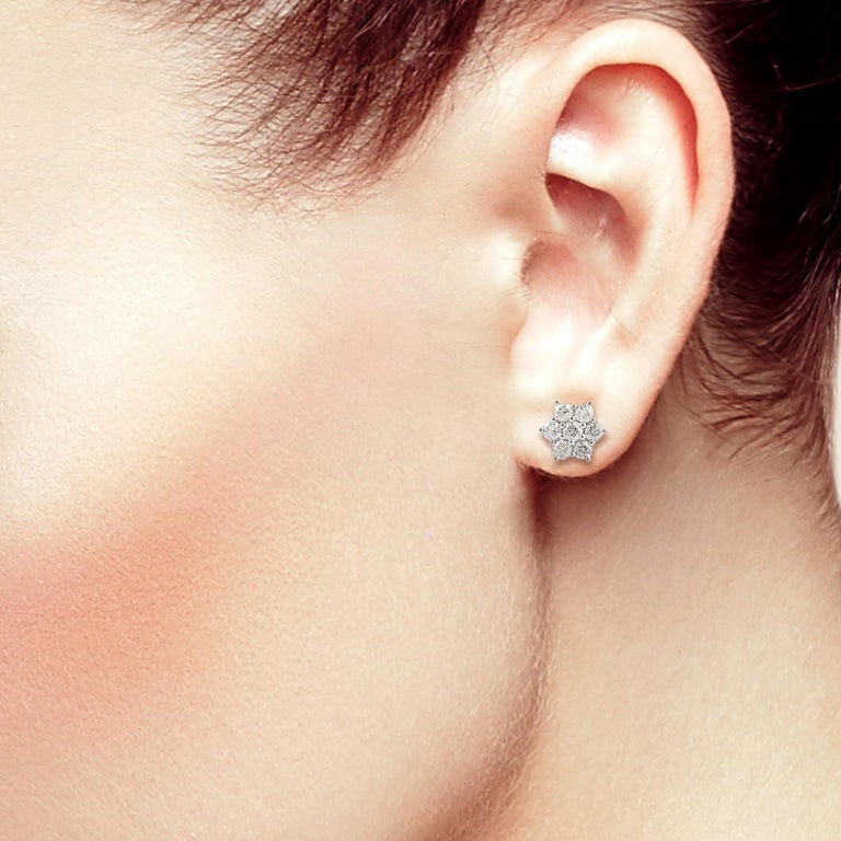 Diamond 18 Karat Gold Floral Stud Earrings For Sale at 1stDibs