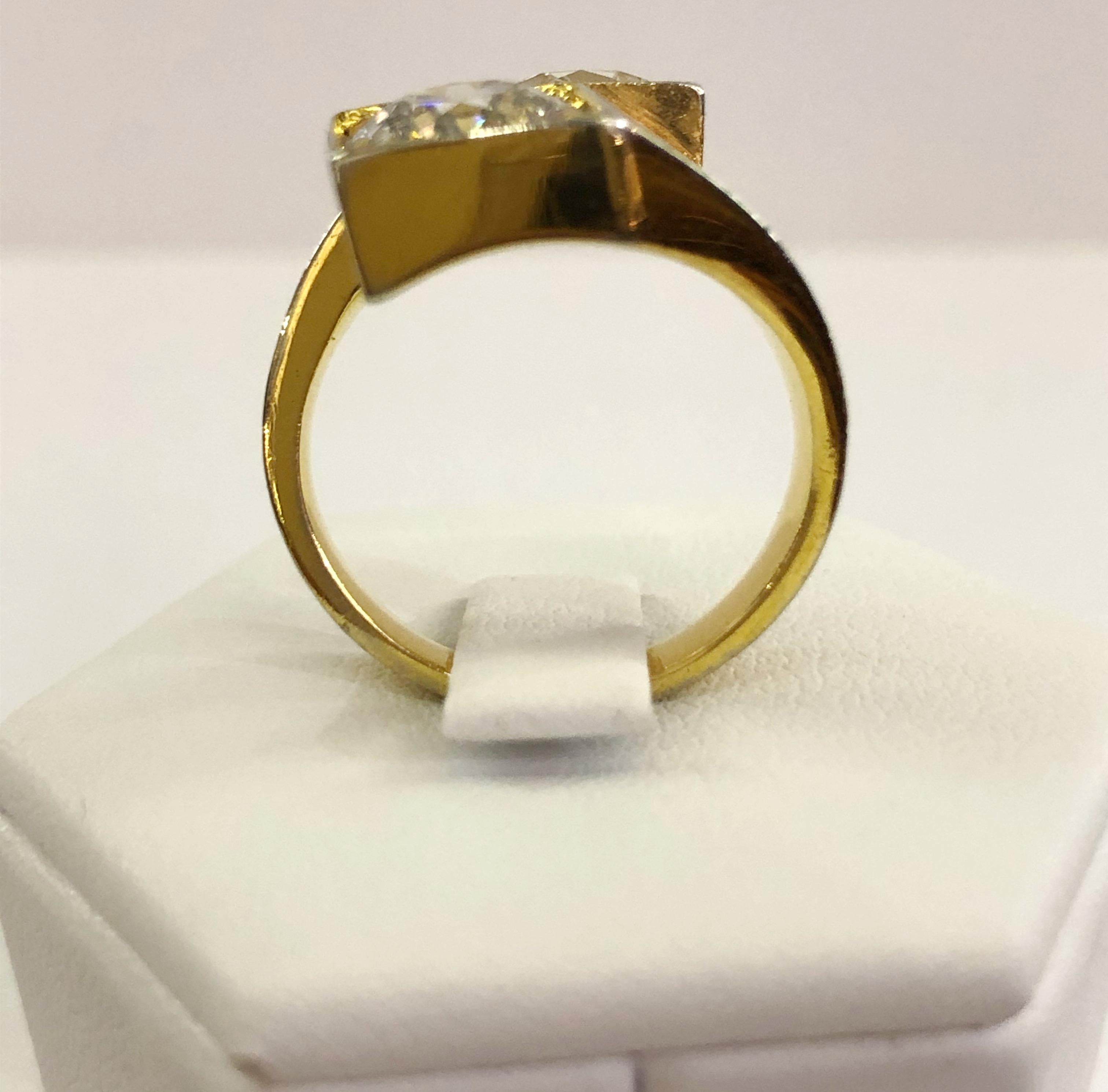 18 Karat Gold Diamond Ring For Sale at 1stDibs | can diamonds be ...