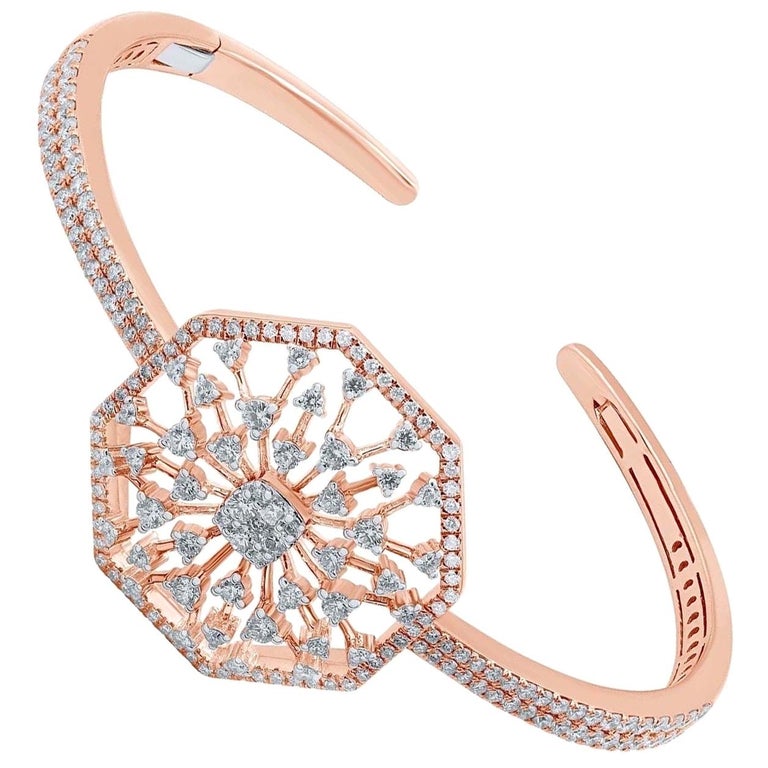 14 Karat Gold Diamond Snowflakes Bangle Bracelet For Sale at 1stDibs