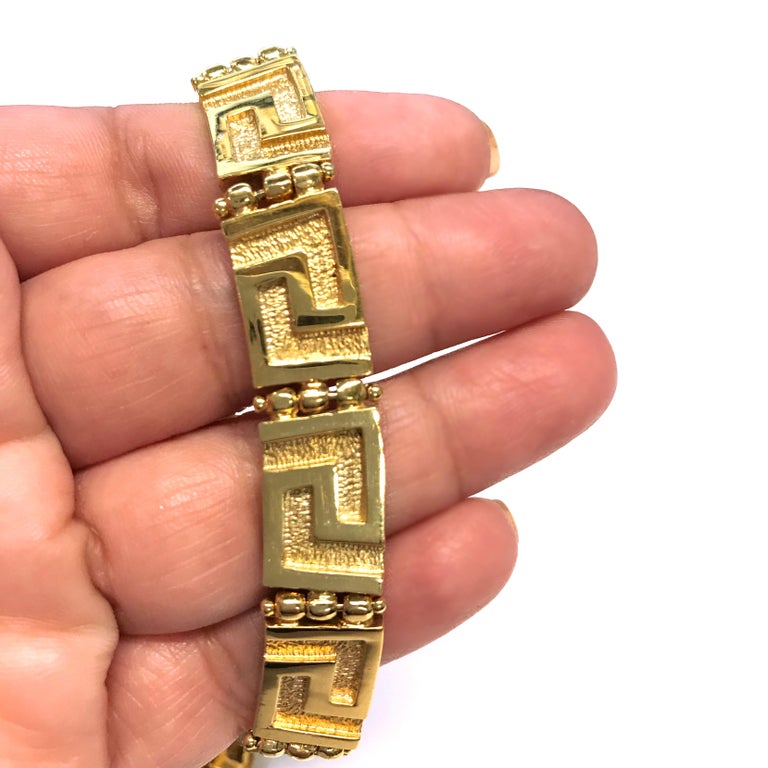 18 Karat Gold Greek Meander Necklace For Sale at 1stDibs