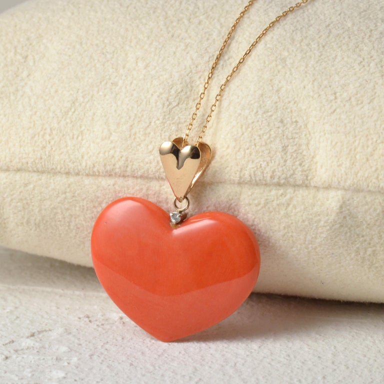 18 Karat Gold Heart Shaped Japanese Momoiro Sango Coral Pendant Top ...