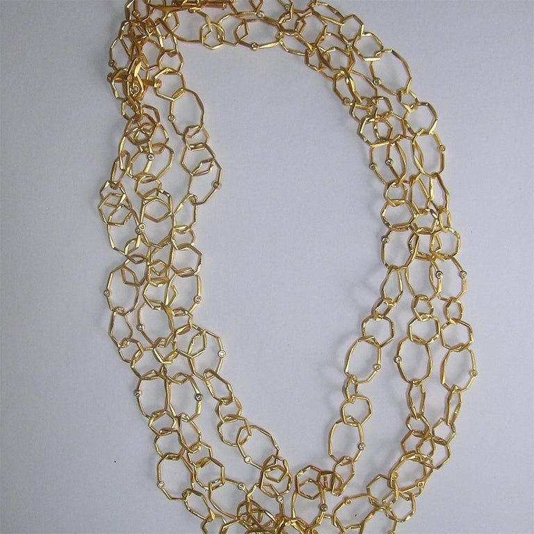 18 Karat Gold Hexagon Shaped Link Chain with Diamonds For Sale at 1stDibs