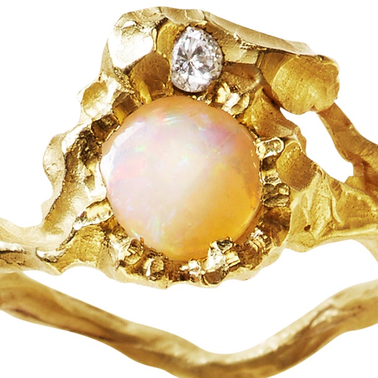 18 Karat Gold Top Wesselton VVS Diamond and Water Opal Handcrafted Ring ...